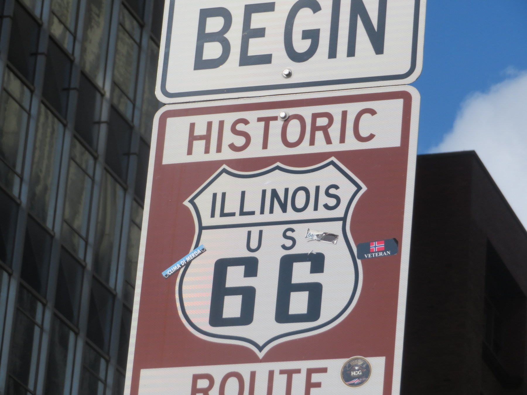 Chicago, IL – Historic Route 66 Begin/End Sign – USA Road Trips by Max